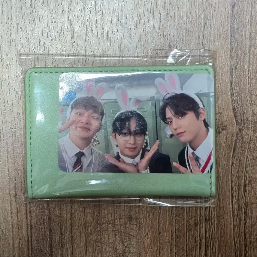 [BUNJANG] Btob card wallet (including unreleased photocard) bulk wts / – HALLYUSUPERSTORE