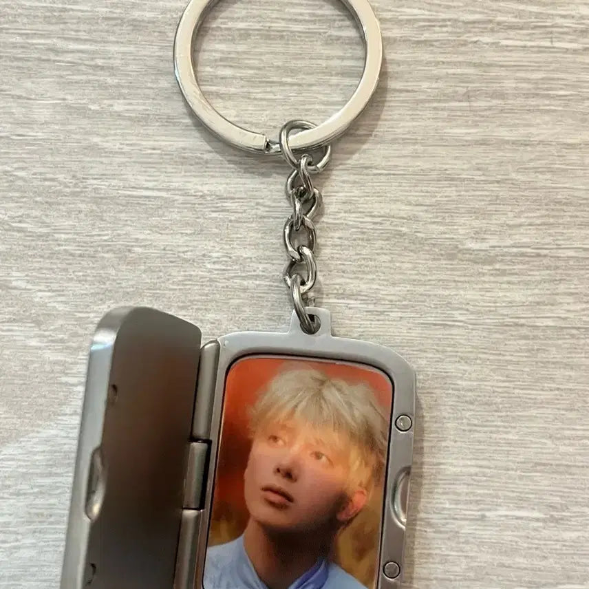 [BUNJANG] Huge dump) TXT Taehyun Showcase Keyring Yeokjokong / 폭덤) 투바투 – HALLYUSUPERSTORE