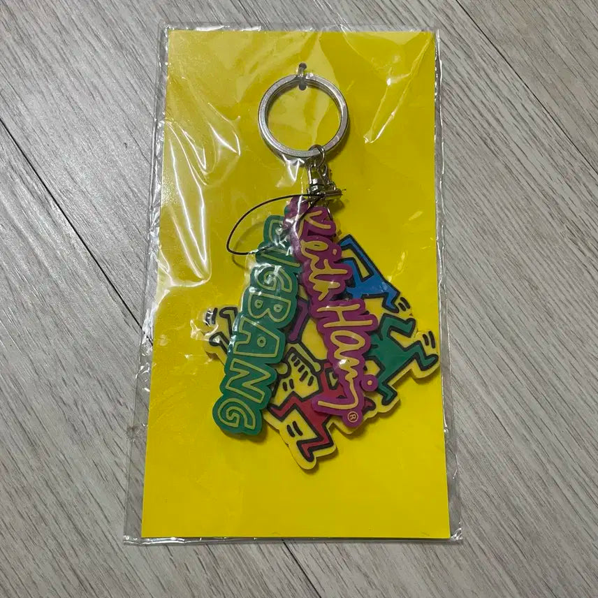 빅뱅 키스 해링 키링 Keith Haring 공식 MD – HALLYUSUPERSTORE