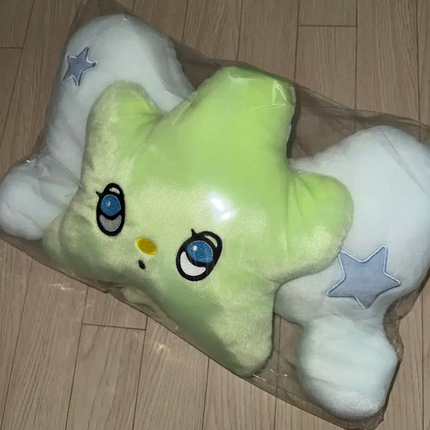 [BUNJANG] Wichuu Chuu Cushion Sealed Riku/ 위츄 쿠션 미개봉 리쿠 – HALLYUSUPERSTORE