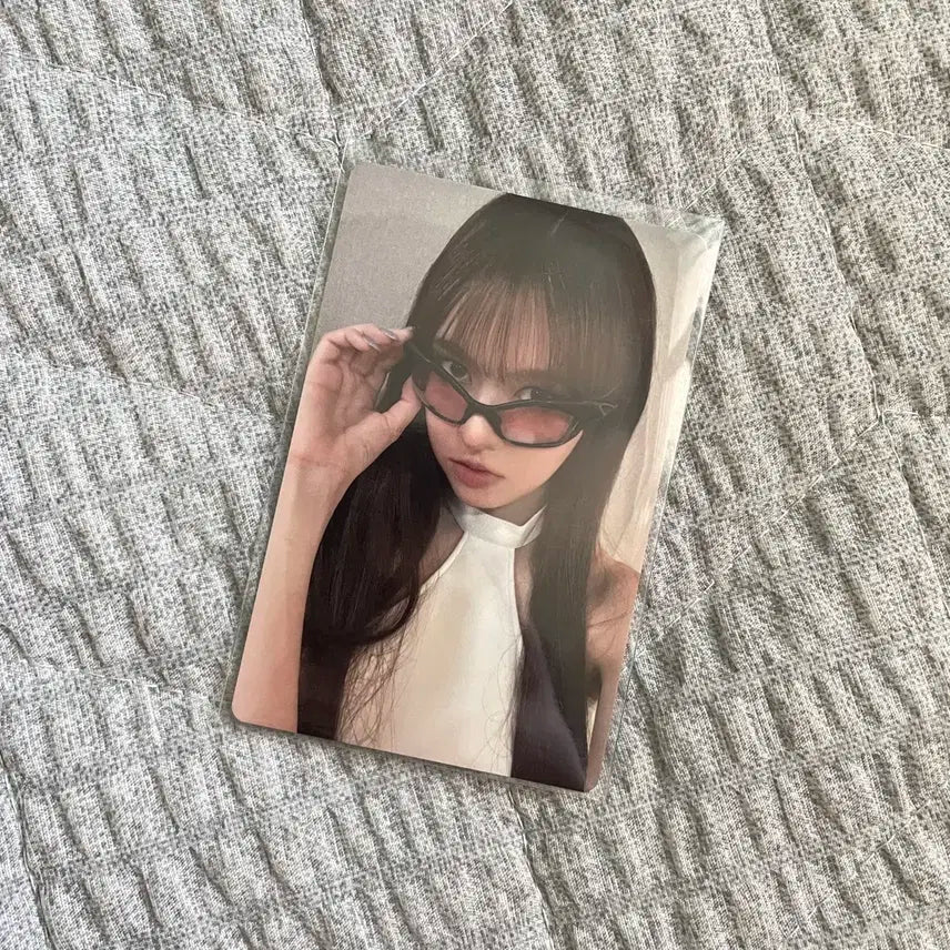 [BUNJANG] Nmixx Lily tower record poca / 엔믹스 릴리 타워레코드 포카 – HALLYUSUPERSTORE