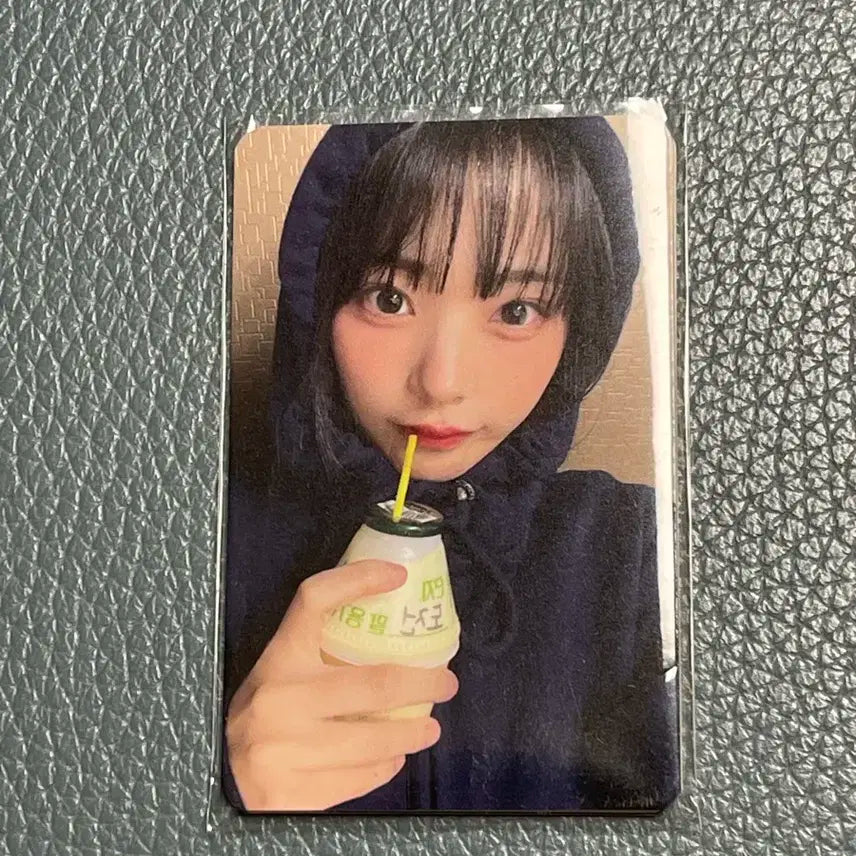 qwer 시연 포토카드 비트로드 – HALLYUSUPERSTORE