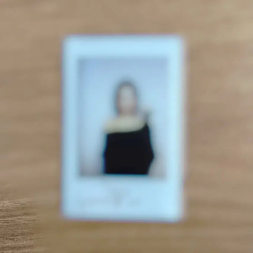 [BUNJANG] Triples VV 250131 Shinwi Autographed Pola Sign Polaroid Sign ...