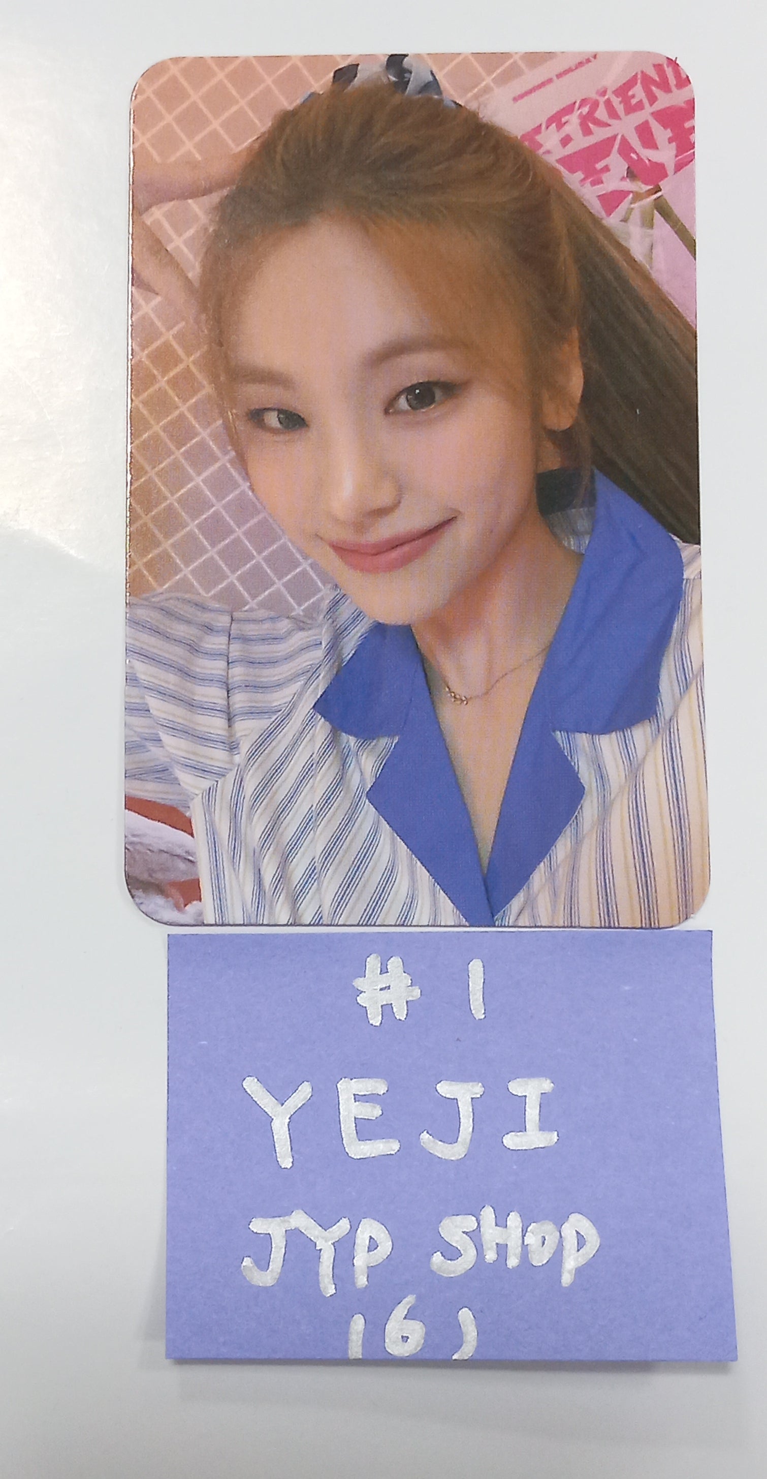 ITZY 2024 Season Greetings "Best Friends Forever" - JYP Shop MD Event ...