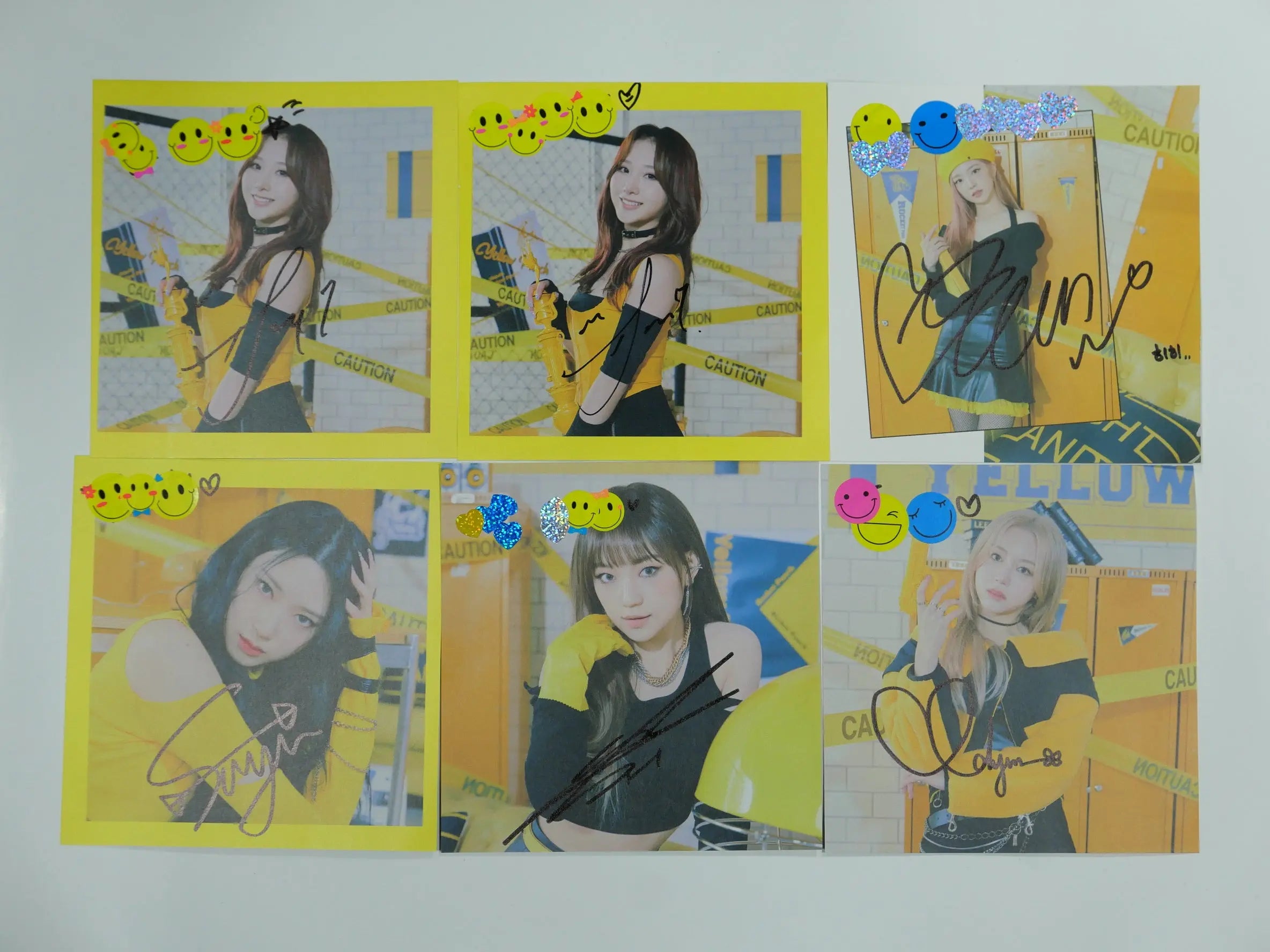 Rocket Punch 'Yellow Punch' - A Cut Page From Fansign Event Album Phot ...